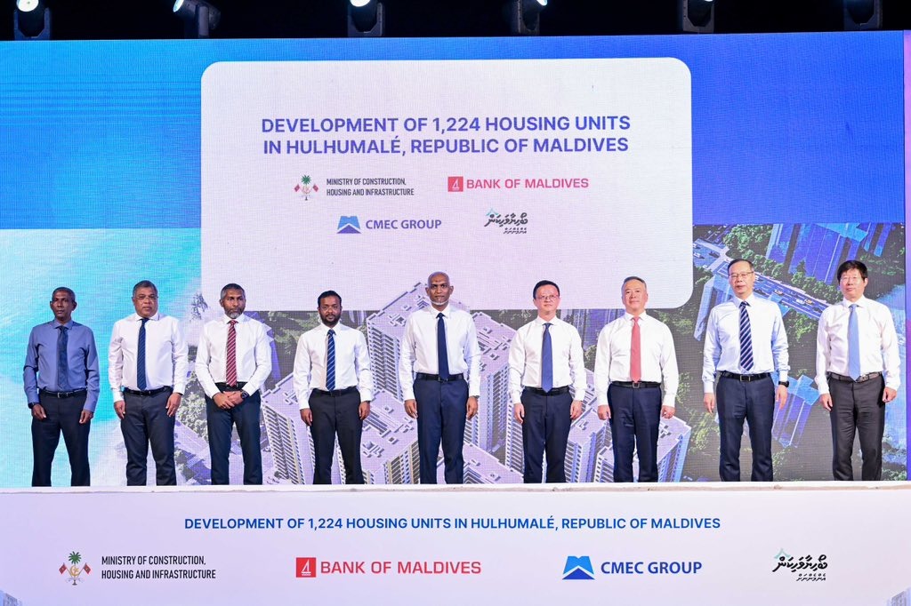 BML in alhaa aguheyo flat thakuge kuyyakee gaaigandkah 10,000 Rufiyaa ...